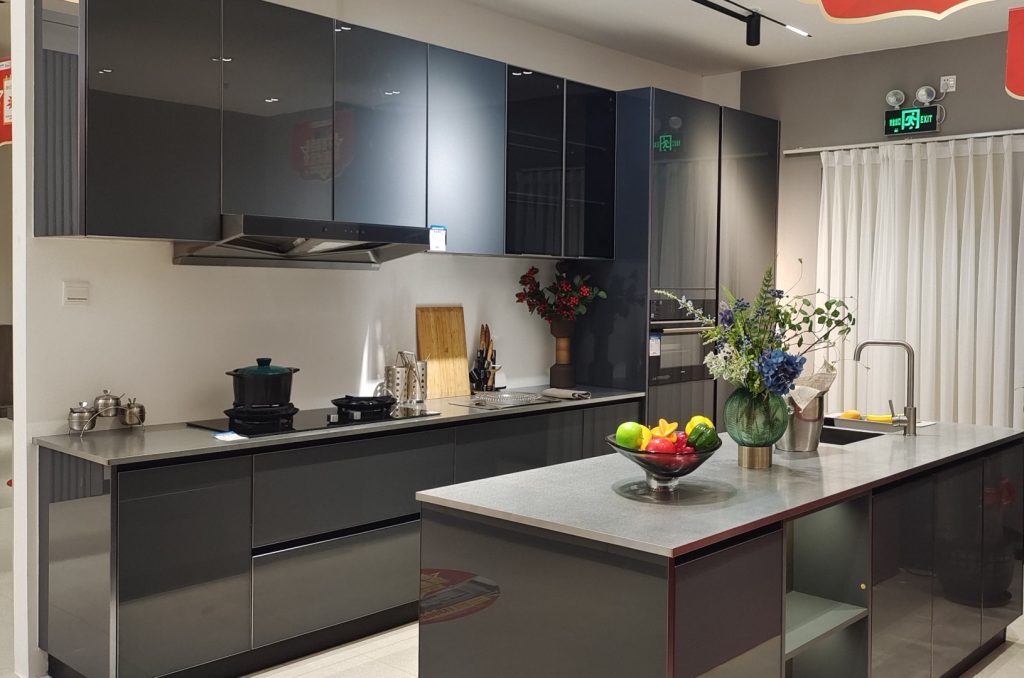 3 Queens | Stainless Steel Kitchens | Next Generation Kitchens